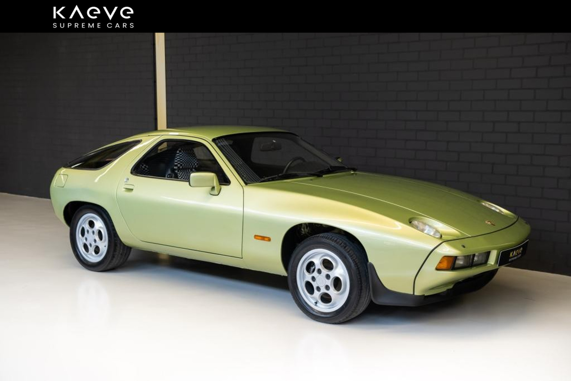 Porsche-928-(manual gearbox, Pasha interior)-kopen in Uden